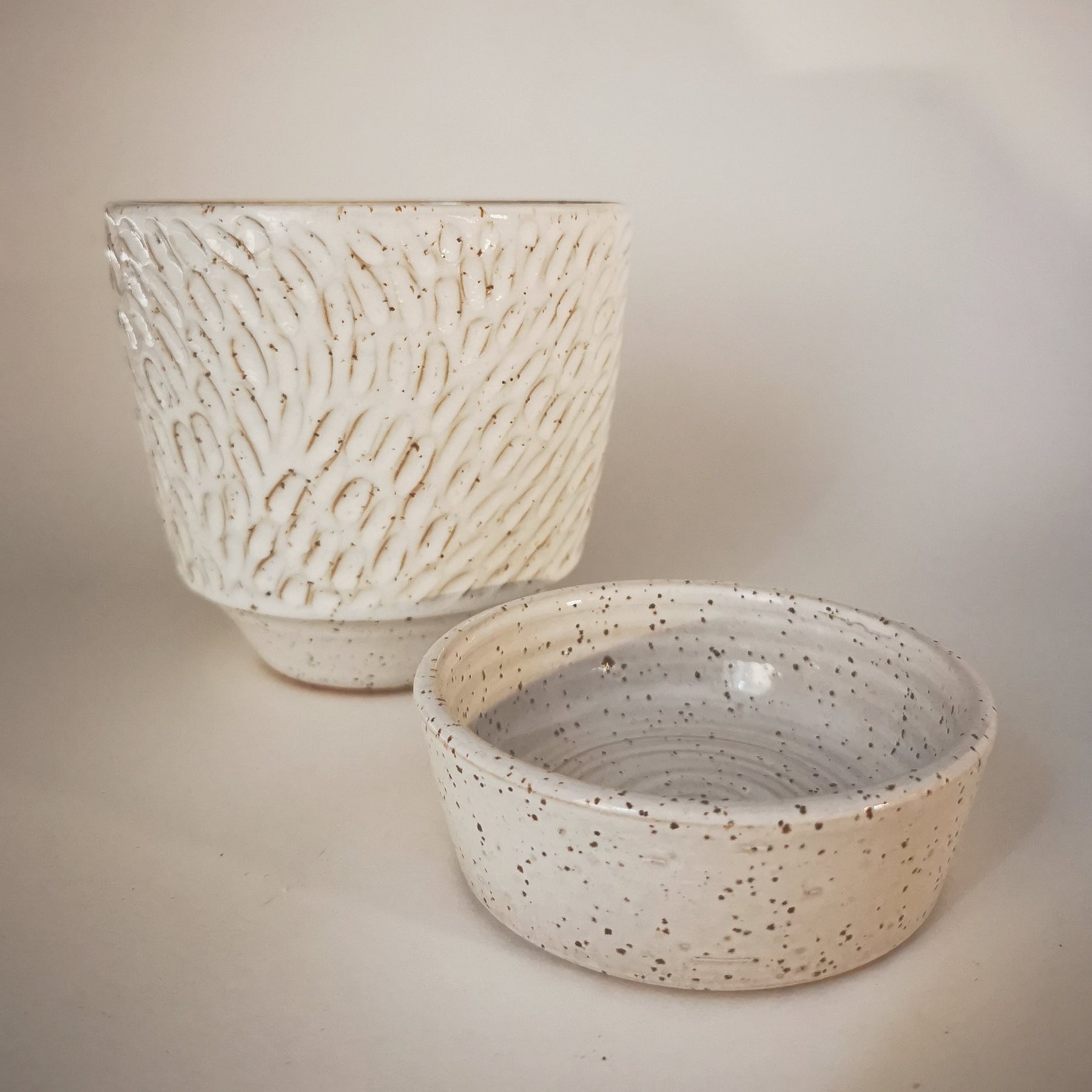 Blomkruka Myren med fat, 14,5 cm – MokkShop